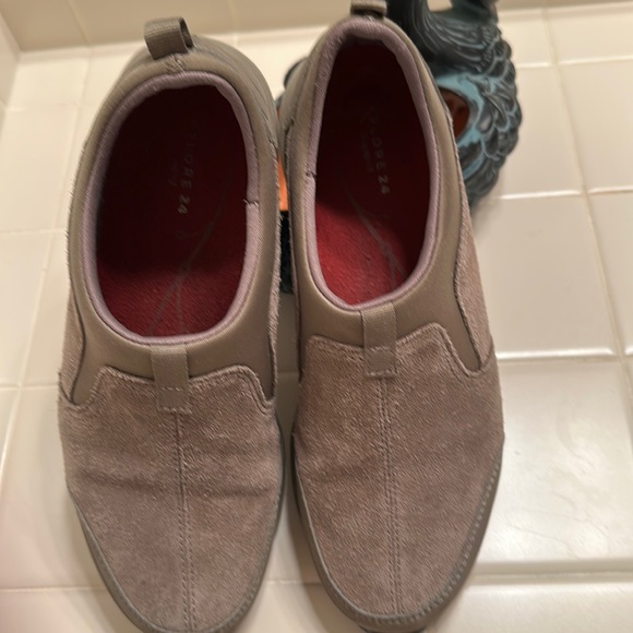 Easy Spirit | Shoes | Easy Spirit Estakina Tan Suede Explore 24 Walking ...
